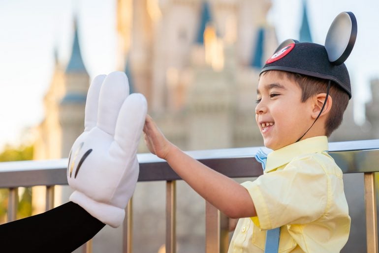 9 Dreamy Disney World Photo Shoot Spots Every Kid Will Love