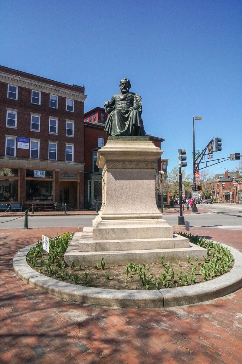Portland Sightseeing Tour Aboard a Vintage Fire Truck