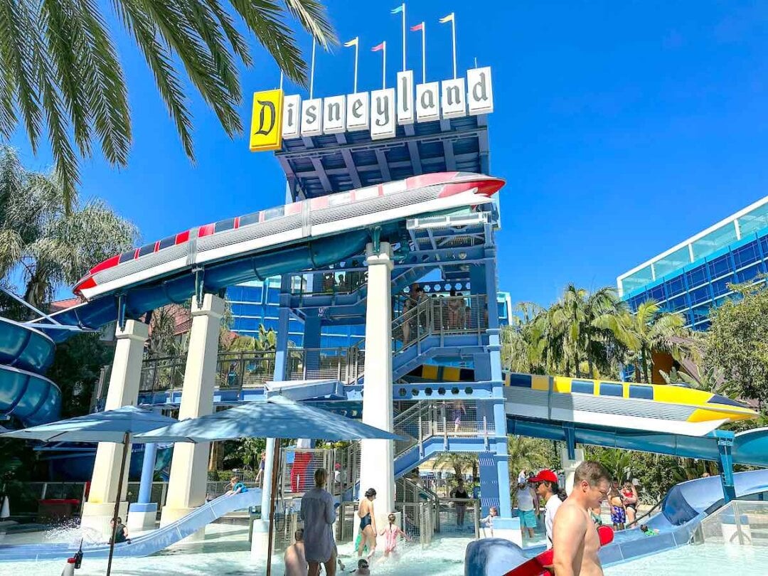 Universal Studios Hollywood vs Disneyland: Which is Best for Your ...