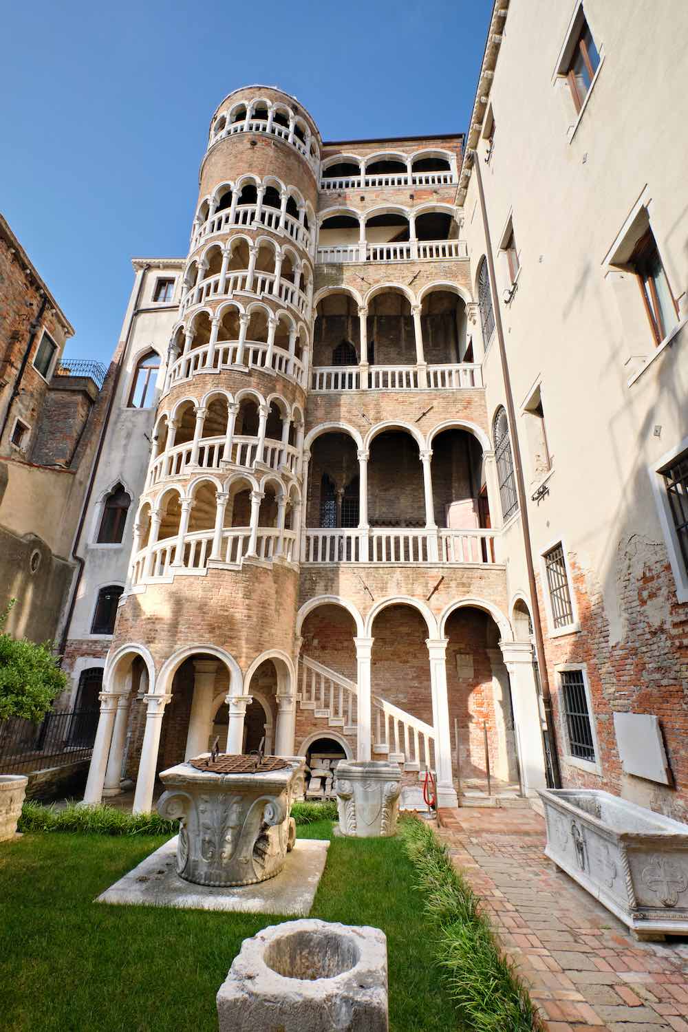10 Venice Hidden Gems to Add to Your Bucket List (2024)
