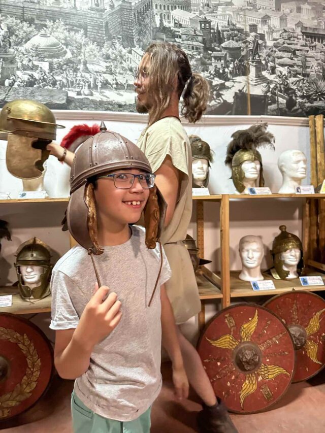 Gladiator for a Day: A Family Guide to Experiencing Ancient Rome (2023)