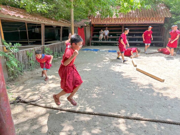 Gladiator for a Day: A Family Guide to Experiencing Ancient Rome (2023)