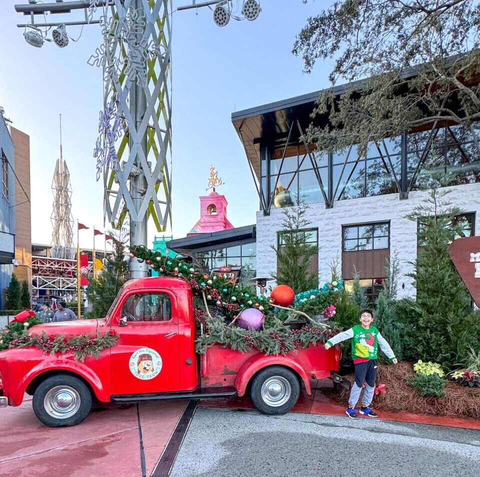 Is Universal Studios Orlando Worth Visiting at Christmas?